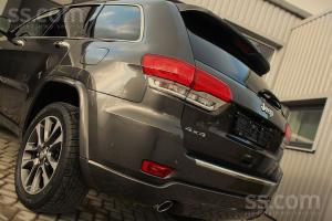 Grey Jeep Grand Cherokee 2020 in Riga, with an engine capacity of 3.00 L and mileage of 0 thousand km for 22750 €, photo 16 on AUTOMOTO.COM.LV