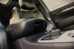 Grey Jeep Grand Cherokee 2020 in Riga, with an engine capacity of 3.00 L and mileage of 0 thousand km for 22750 €, photo 26 on AUTOMOTO.COM.LV