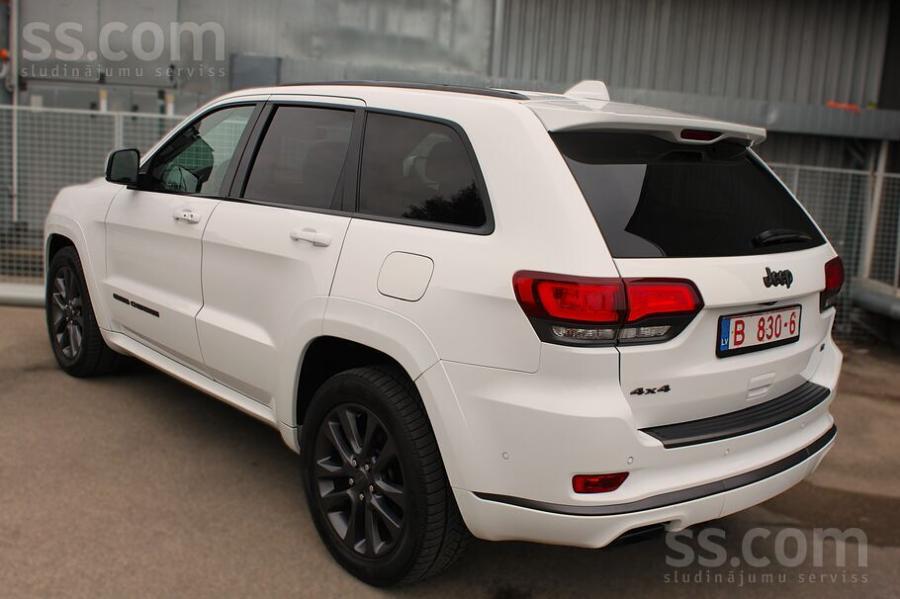 Pelēks Jeep Grand Cherokee 2020 Rīga, ar dzinēja tilpumu 3.00 L un nobraukumu 0 tūkst. km par 22950 €, foto 3 vietnē AUTOMOTO.COM.LV