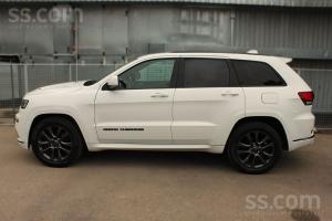 Pelēks Jeep Grand Cherokee 2020 Rīga, ar dzinēja tilpumu 3.00 L un nobraukumu 0 tūkst. km par 22950 €, foto 4 vietnē AUTOMOTO.COM.LV
