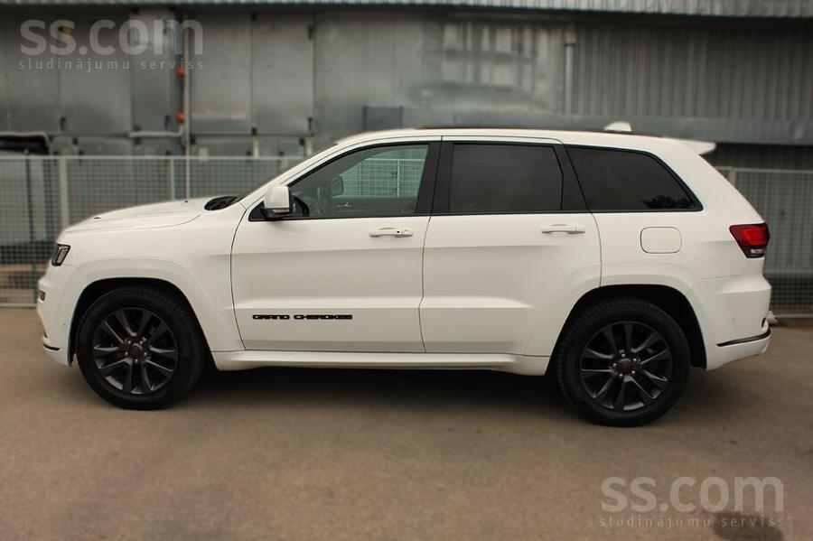 Pelēks Jeep Grand Cherokee 2020 Rīga, ar dzinēja tilpumu 3.00 L un nobraukumu 0 tūkst. km par 22950 €, foto 4 vietnē AUTOMOTO.COM.LV