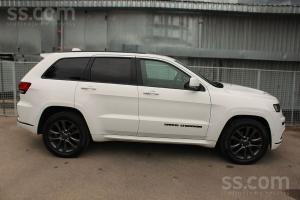 Pelēks Jeep Grand Cherokee 2020 Rīga, ar dzinēja tilpumu 3.00 L un nobraukumu 0 tūkst. km par 22950 €, foto 8 vietnē AUTOMOTO.COM.LV