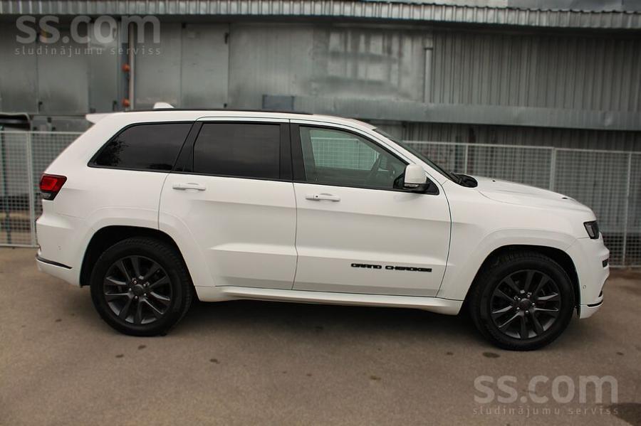 Pelēks Jeep Grand Cherokee 2020 Rīga, ar dzinēja tilpumu 3.00 L un nobraukumu 0 tūkst. km par 22950 €, foto 8 vietnē AUTOMOTO.COM.LV