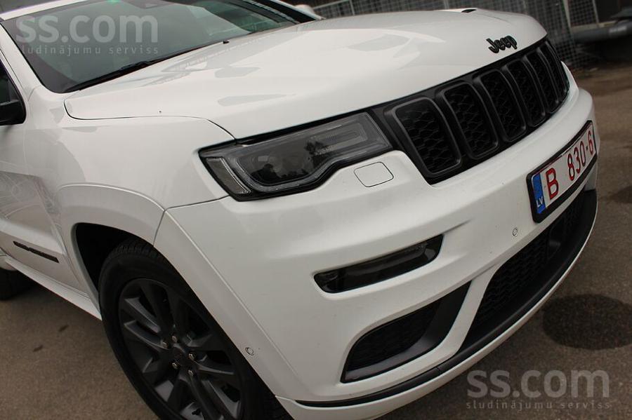 Pelēks Jeep Grand Cherokee 2020 Rīga, ar dzinēja tilpumu 3.00 L un nobraukumu 0 tūkst. km par 22950 €, foto 15 vietnē AUTOMOTO.COM.LV