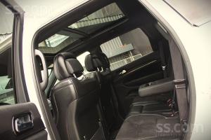 Pelēks Jeep Grand Cherokee 2020 Rīga, ar dzinēja tilpumu 3.00 L un nobraukumu 0 tūkst. km par 22950 €, foto 22 vietnē AUTOMOTO.COM.LV