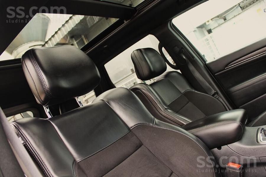 Pelēks Jeep Grand Cherokee 2020 Rīga, ar dzinēja tilpumu 3.00 L un nobraukumu 0 tūkst. km par 22950 €, foto 28 vietnē AUTOMOTO.COM.LV