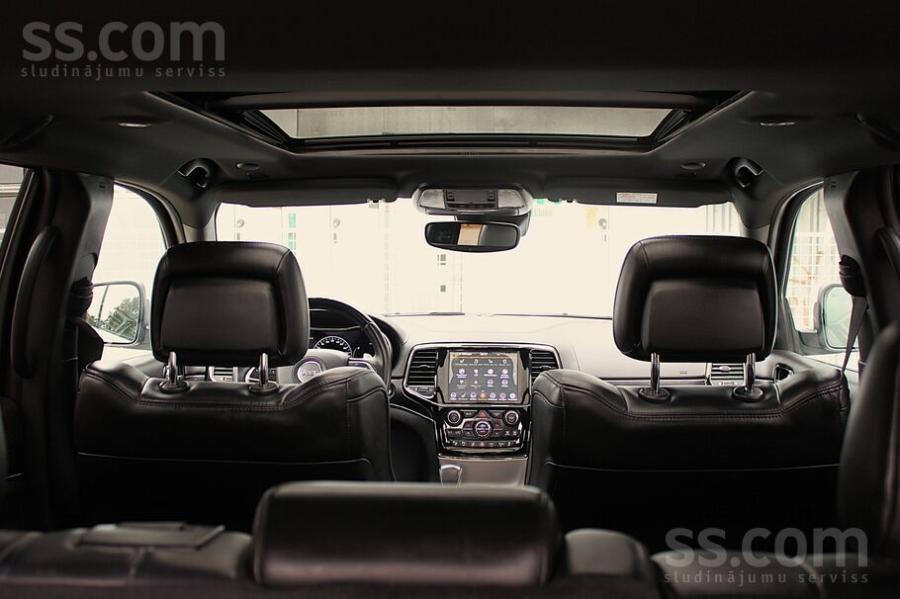 Pelēks Jeep Grand Cherokee 2020 Rīga, ar dzinēja tilpumu 3.00 L un nobraukumu 0 tūkst. km par 22950 €, foto 32 vietnē AUTOMOTO.COM.LV