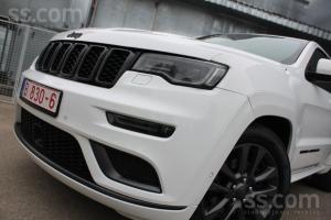 Pelēks Jeep Grand Cherokee 2020 Rīga, ar dzinēja tilpumu 3.00 L un nobraukumu 0 tūkst. km par 22950 €, foto 36 vietnē AUTOMOTO.COM.LV