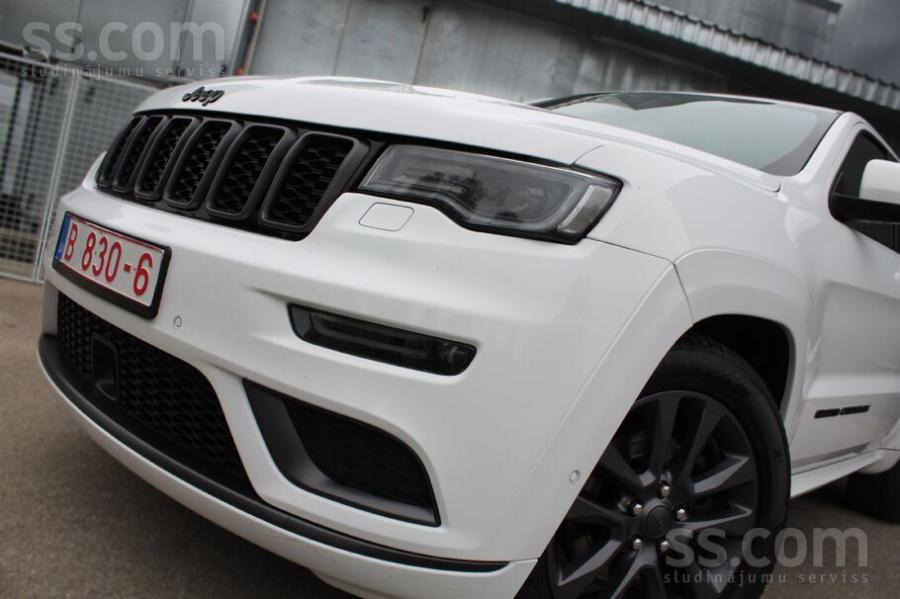 Pelēks Jeep Grand Cherokee 2020 Rīga, ar dzinēja tilpumu 3.00 L un nobraukumu 0 tūkst. km par 22950 €, foto 36 vietnē AUTOMOTO.COM.LV