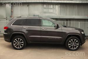 Grey Jeep Grand Cherokee 2020 in Riga, with an engine capacity of 3.00 L and mileage of 0 thousand km for 22650 €, photo 8 on AUTOMOTO.COM.LV