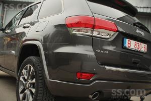 Grey Jeep Grand Cherokee 2020 in Riga, with an engine capacity of 3.00 L and mileage of 0 thousand km for 22650 €, photo 16 on AUTOMOTO.COM.LV