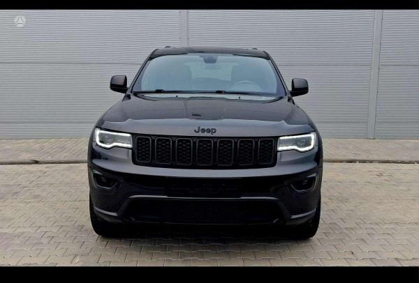 Grey Jeep Grand Cherokee 2020 in Kretinga, with an engine capacity of 3.60 L and mileage of 146 thousand km for 18999 €, photo 2 on AUTOMOTO.COM.LV