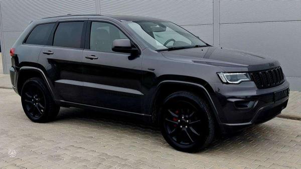 Grey Jeep Grand Cherokee 2020 in Kretinga, with an engine capacity of 3.60 L and mileage of 146 thousand km for 18999 €, photo 5 on AUTOMOTO.COM.LV