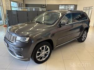 Pelēks Jeep Grand Cherokee 2020 Rīga, ar dzinēja tilpumu 3.00 L un nobraukumu 159 tūkst. km par 21900 €, foto 3 vietnē AUTOMOTO.COM.LV