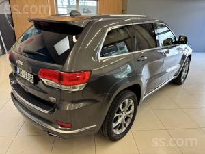 Pelēks Jeep Grand Cherokee 2020 Rīga, ar dzinēja tilpumu 3.00 L un nobraukumu 159 tūkst. km par 21900 €, foto 5 vietnē AUTOMOTO.COM.LV