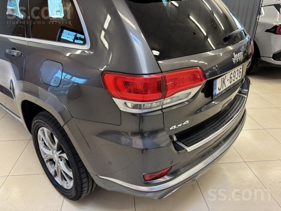 Pelēks Jeep Grand Cherokee 2020 Rīga, ar dzinēja tilpumu 3.00 L un nobraukumu 159 tūkst. km par 21900 €, foto 8 vietnē AUTOMOTO.COM.LV