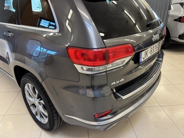 Pelēks Jeep Grand Cherokee 2020 Rīga, ar dzinēja tilpumu 3.00 L un nobraukumu 159 tūkst. km par 2190000 €, foto 6 vietnē AUTOMOTO.COM.LV