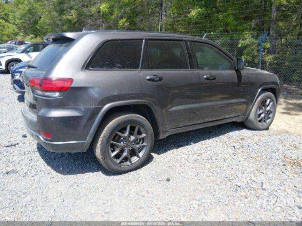 Grey Jeep Grand Cherokee 2020 in Klaipeda, with an engine capacity of 3.60 L and mileage of 68 thousand km for 15600 €, photo 4 on AUTOMOTO.COM.LV
