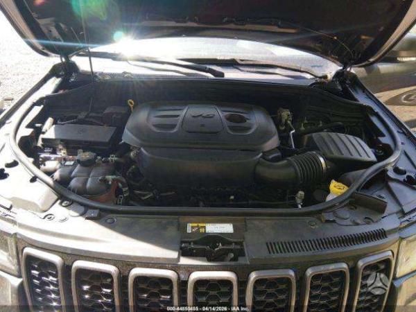 Grey Jeep Grand Cherokee 2020 in Klaipeda, with an engine capacity of 3.60 L and mileage of 68 thousand km for 15600 €, photo 9 on AUTOMOTO.COM.LV