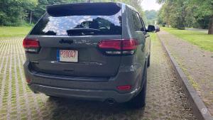 Grey Jeep Grand Cherokee 2020 in Vilnius, with an engine capacity of 3.60 L and mileage of 112 thousand km for 20699 €, photo 6 on AUTOMOTO.COM.LV