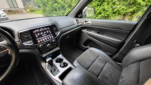 Grey Jeep Grand Cherokee 2020 in Vilnius, with an engine capacity of 3.60 L and mileage of 112 thousand km for 20699 €, photo 11 on AUTOMOTO.COM.LV