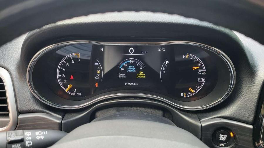 Grey Jeep Grand Cherokee 2020 in Vilnius, with an engine capacity of 3.60 L and mileage of 112 thousand km for 20699 €, photo 12 on AUTOMOTO.COM.LV