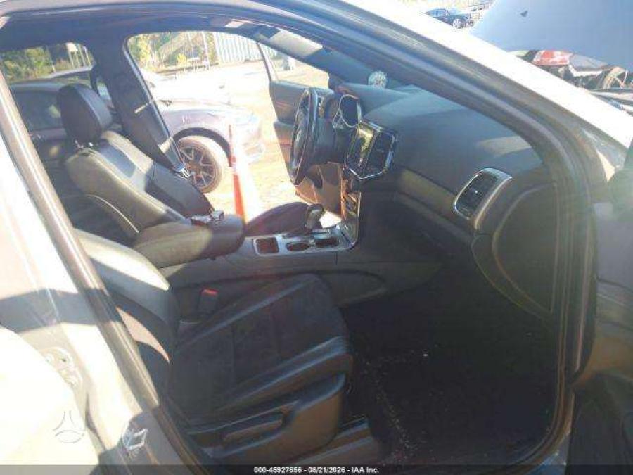Grey Jeep Grand Cherokee 2020 in Vilnius, with an engine capacity of 3.60 L and mileage of 244 thousand km for 10400 €, photo 6 on AUTOMOTO.COM.LV