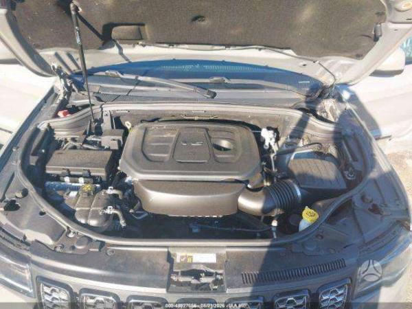 Grey Jeep Grand Cherokee 2020 in Vilnius, with an engine capacity of 3.60 L and mileage of 244 thousand km for 10400 €, photo 9 on AUTOMOTO.COM.LV