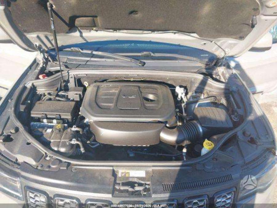 Grey Jeep Grand Cherokee 2020 in Vilnius, with an engine capacity of 3.60 L and mileage of 244 thousand km for 10400 €, photo 9 on AUTOMOTO.COM.LV