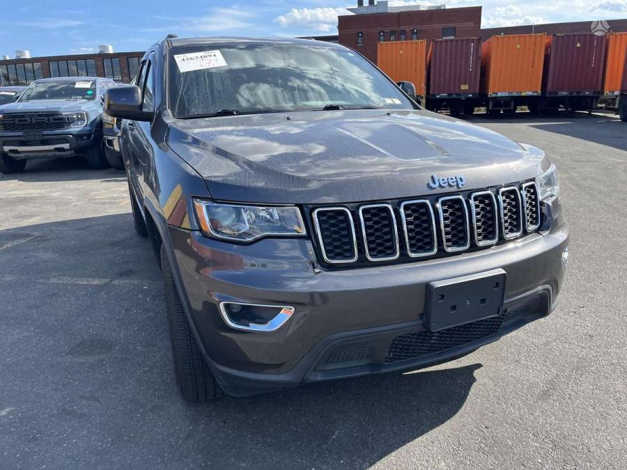 Pelēks Jeep Grand Cherokee 2020 Viļņa, ar dzinēja tilpumu 3.60 L un nobraukumu 102 tūkst. km par 12400 €, foto 3 vietnē AUTOMOTO.COM.LV
