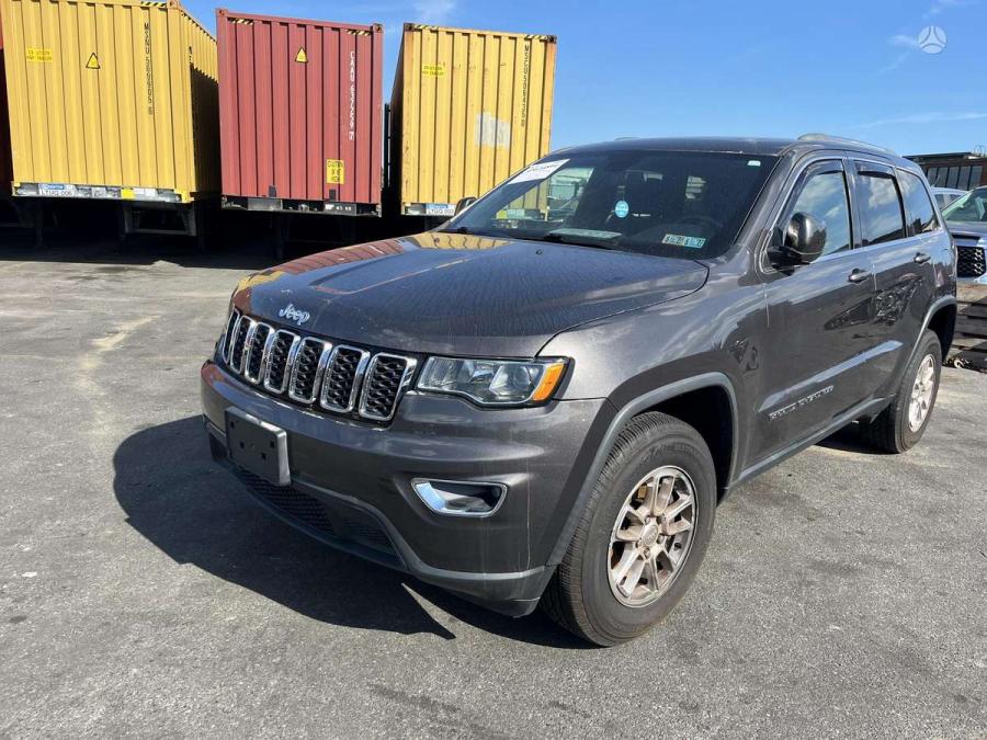 Pelēks Jeep Grand Cherokee 2020 Viļņa, ar dzinēja tilpumu 3.60 L un nobraukumu 102 tūkst. km par 12400 €, foto 6 vietnē AUTOMOTO.COM.LV