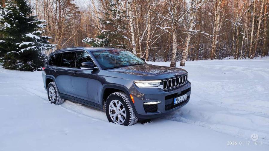Pelēks Jeep Grand Cherokee 2021 Akmenė, ar dzinēja tilpumu 3.60 L un nobraukumu 116 tūkst. km par 33000 €, foto 3 vietnē AUTOMOTO.COM.LV