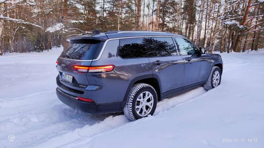 Pelēks Jeep Grand Cherokee 2021 Akmenė, ar dzinēja tilpumu 3.60 L un nobraukumu 116 tūkst. km par 33000 €, foto 6 vietnē AUTOMOTO.COM.LV