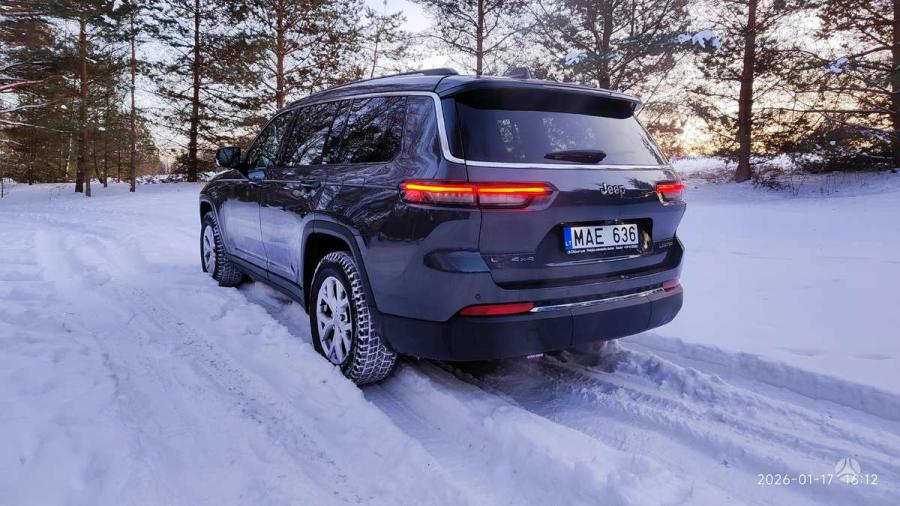 Pelēks Jeep Grand Cherokee 2021 Akmenė, ar dzinēja tilpumu 3.60 L un nobraukumu 116 tūkst. km par 33000 €, foto 8 vietnē AUTOMOTO.COM.LV