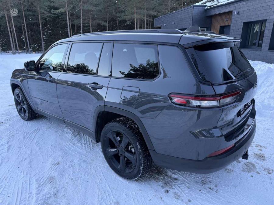 Grey Jeep Grand Cherokee 2021 in Silale, with an engine capacity of 3.60 L and mileage of 91 thousand km for 29900 €, photo 13 on AUTOMOTO.COM.LV