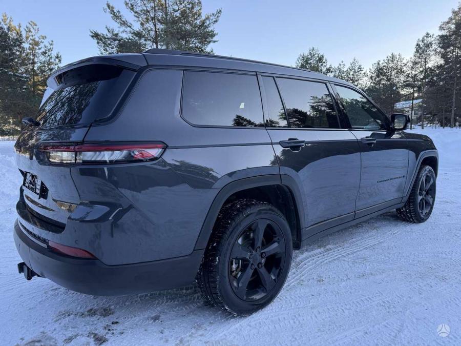 Grey Jeep Grand Cherokee 2021 in Silale, with an engine capacity of 3.60 L and mileage of 91 thousand km for 29900 €, photo 14 on AUTOMOTO.COM.LV