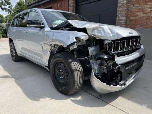 Pelēks Jeep Grand Cherokee 2021 Kauņa, ar dzinēja tilpumu 3.60 L un nobraukumu 75 tūkst. km par 16400 €, foto 4 vietnē AUTOMOTO.COM.LV