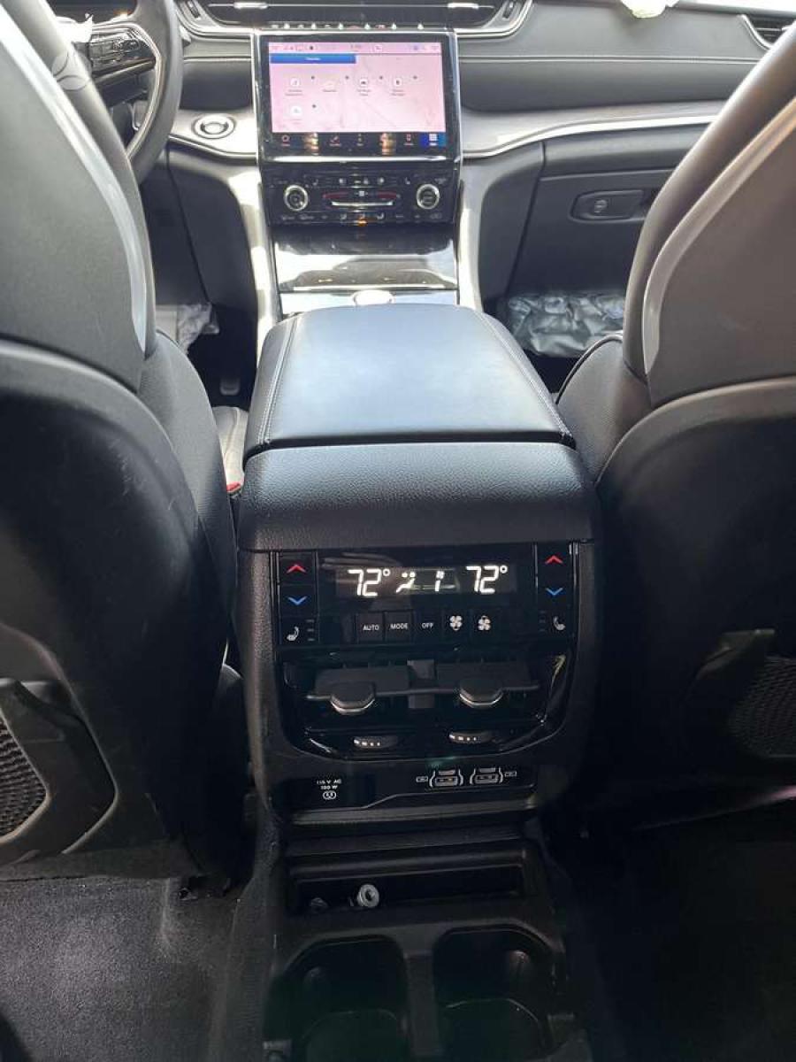 Pelēks Jeep Grand Cherokee 2021 Kauņa, ar dzinēja tilpumu 3.60 L un nobraukumu 75 tūkst. km par 16400 €, foto 12 vietnē AUTOMOTO.COM.LV