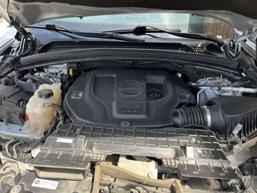 Pelēks Jeep Grand Cherokee 2021 Kauņa, ar dzinēja tilpumu 3.60 L un nobraukumu 75 tūkst. km par 16400 €, foto 14 vietnē AUTOMOTO.COM.LV