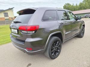 Pelēks Jeep Grand Cherokee 2021 Šauļi, ar dzinēja tilpumu 3.60 L un nobraukumu 98 tūkst. km par 21500 €, foto 6 vietnē AUTOMOTO.COM.LV