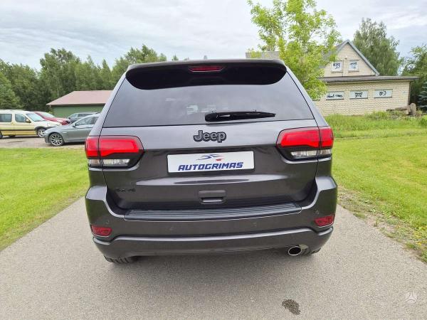 Pelēks Jeep Grand Cherokee 2021 Šauļi, ar dzinēja tilpumu 3.60 L un nobraukumu 98 tūkst. km par 21500 €, foto 6 vietnē AUTOMOTO.COM.LV