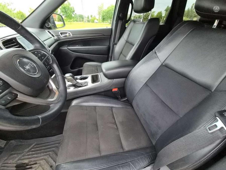 Pelēks Jeep Grand Cherokee 2021 Šauļi, ar dzinēja tilpumu 3.60 L un nobraukumu 98 tūkst. km par 21500 €, foto 14 vietnē AUTOMOTO.COM.LV