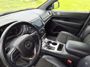 Pelēks Jeep Grand Cherokee 2021 Šauļi, ar dzinēja tilpumu 3.60 L un nobraukumu 98 tūkst. km par 21500 €, foto 15 vietnē AUTOMOTO.COM.LV