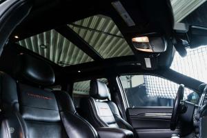 Grey Jeep Grand Cherokee 2021 in Vilnius, with an engine capacity of 5.65 L and mileage of 74 thousand km for 25900 €, photo 28 on AUTOMOTO.COM.LV