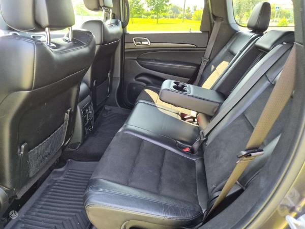 Grey Jeep Grand Cherokee 2021 in Siauliai, with an engine capacity of 3.60 L and mileage of 99 thousand km for 21400 €, photo 10 on AUTOMOTO.COM.LV