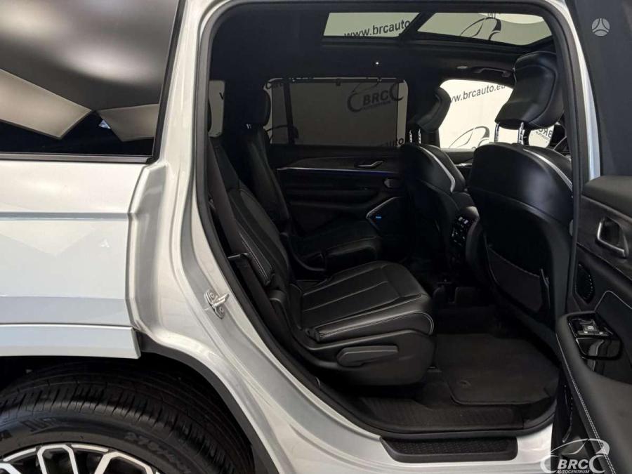 Pelēks Jeep Grand Cherokee 2021 Viļņa, ar dzinēja tilpumu 3.60 L un nobraukumu 49 tūkst. km par 37500 €, foto 15 vietnē AUTOMOTO.COM.LV