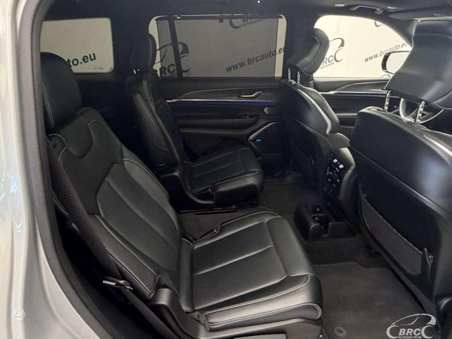 Pelēks Jeep Grand Cherokee 2021 Viļņa, ar dzinēja tilpumu 3.60 L un nobraukumu 49 tūkst. km par 37500 €, foto 16 vietnē AUTOMOTO.COM.LV