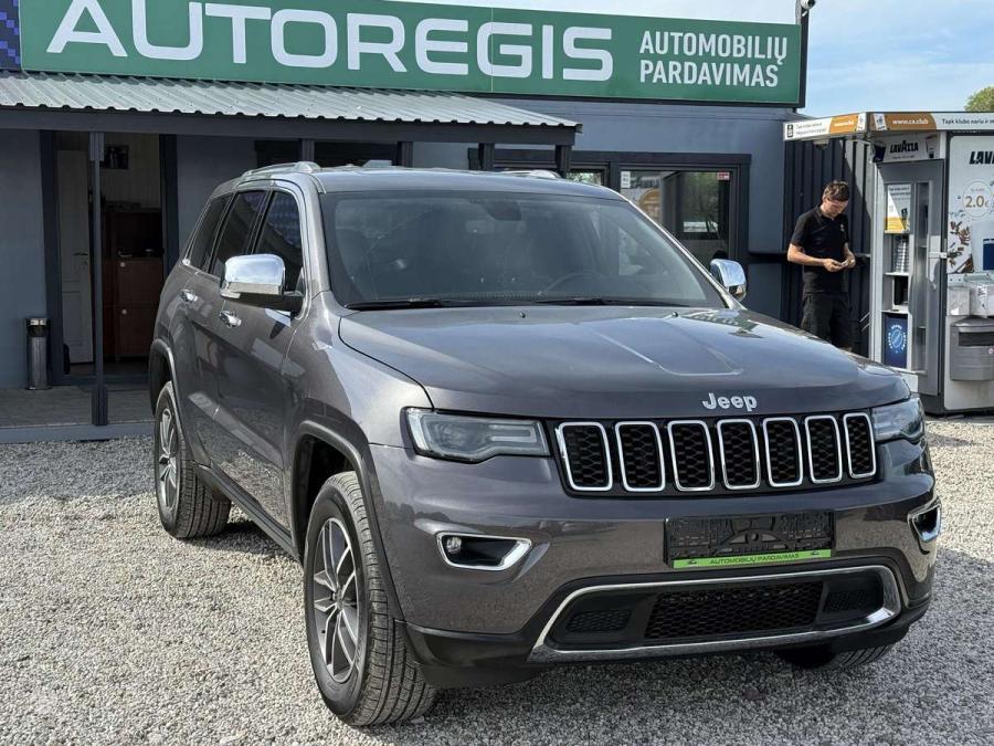 Pelēks Jeep Grand Cherokee 2021 Kretinga, ar dzinēja tilpumu 3.60 L un nobraukumu 83 tūkst. km par 19999 €, foto 1 vietnē AUTOMOTO.COM.LV