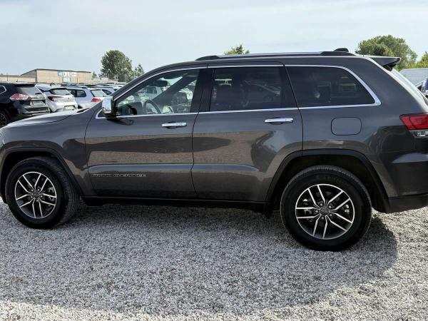 Grey Jeep Grand Cherokee 2021 in Kretinga, with an engine capacity of 3.60 L and mileage of 83 thousand km for 19999 €, photo 5 on AUTOMOTO.COM.LV