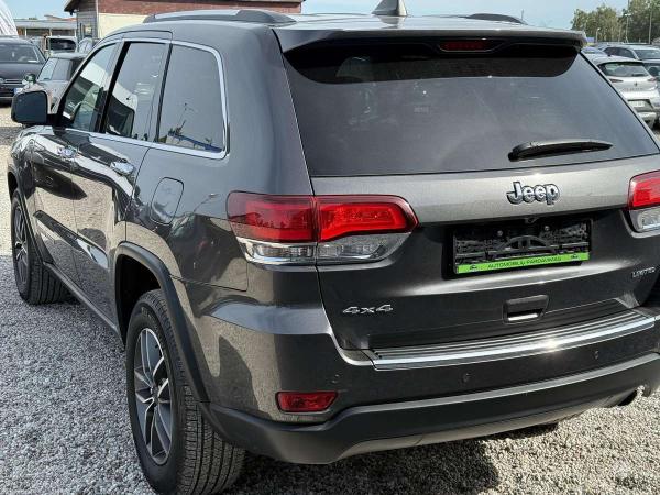 Grey Jeep Grand Cherokee 2021 in Kretinga, with an engine capacity of 3.60 L and mileage of 83 thousand km for 19999 €, photo 7 on AUTOMOTO.COM.LV
